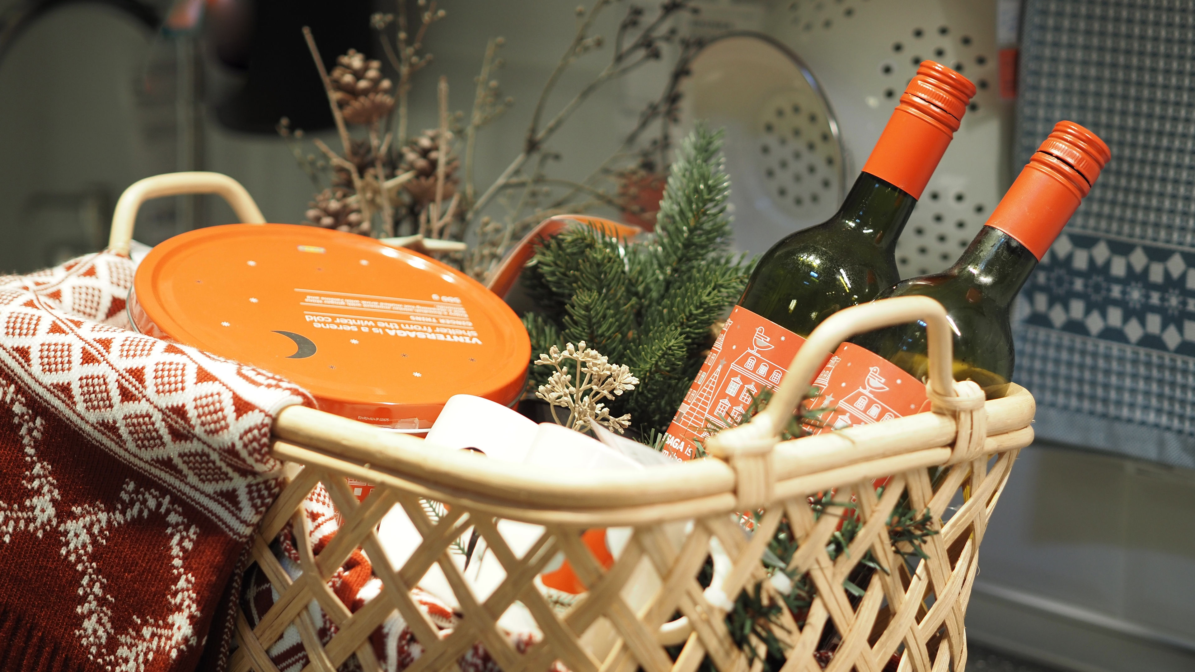 Easy Ways to Create Low-Cost Hampers That Feel Special