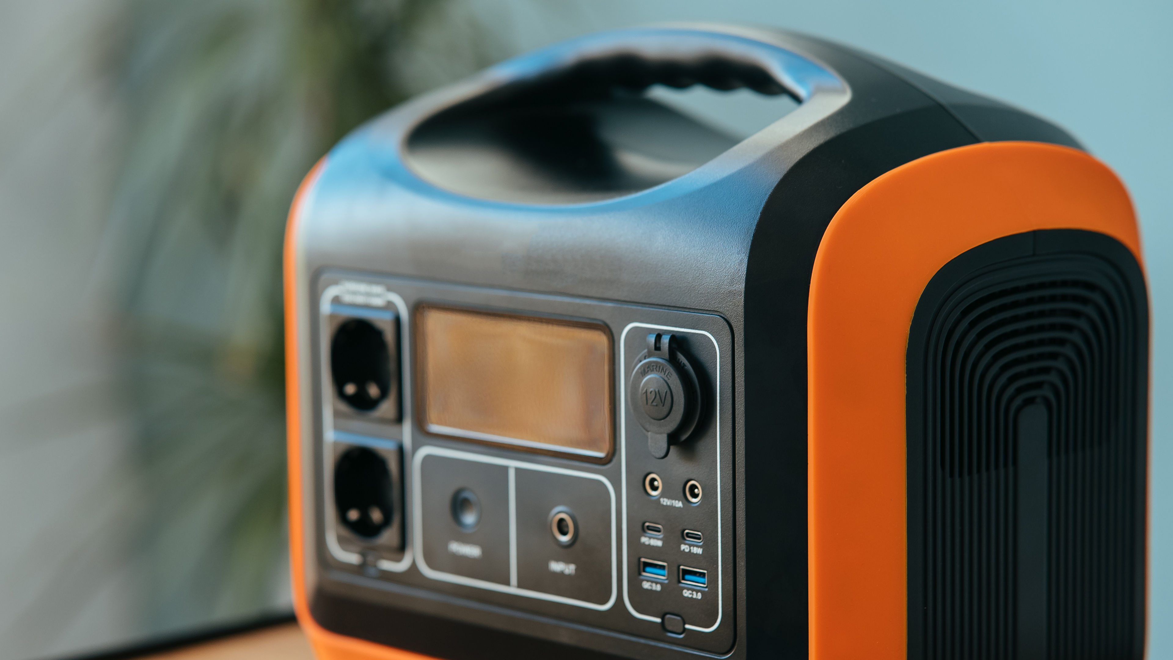 Long-Term Savings Guide to Emergency Power Supplies